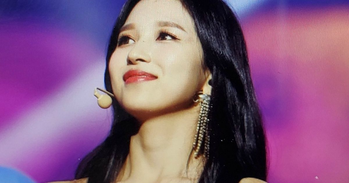 Mina Surprised Fans By Performing For TWICE's Fourth Anniversary Fan ...