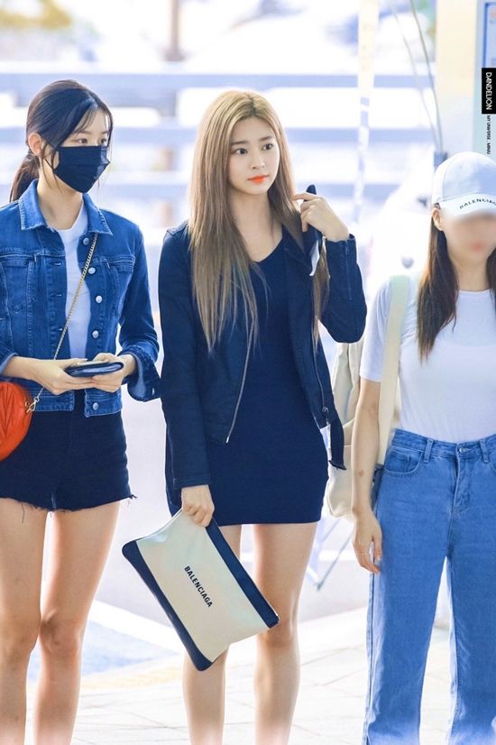 10+ Times IZ*ONE's Minju Had Fans Falling For Her Unreal Proportions ...
