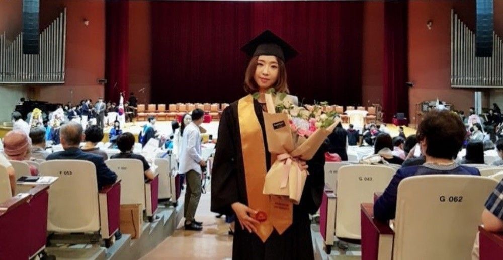 20+ K-Pop Idols Who Are Proud College Graduates - Koreaboo