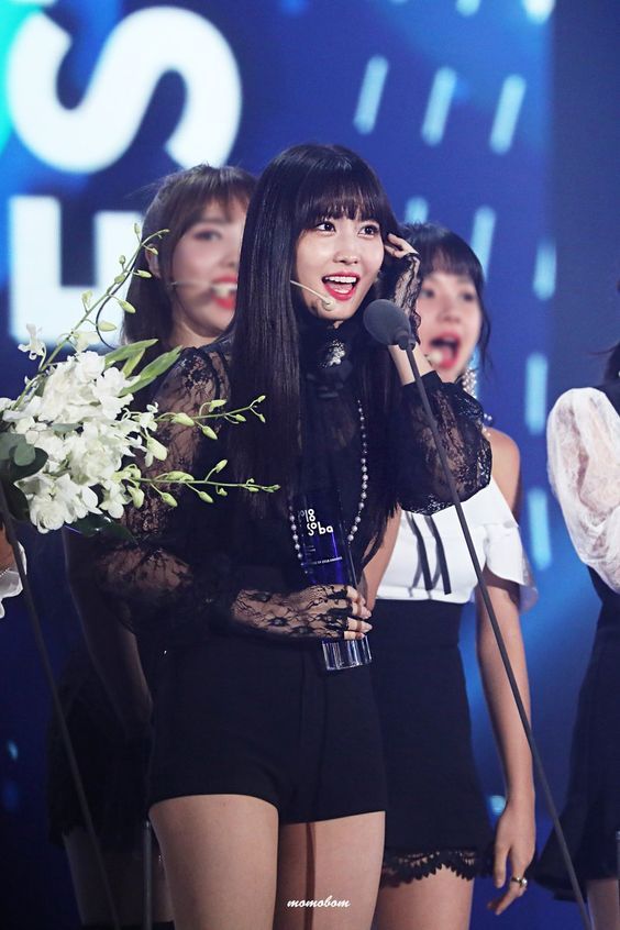 10+ Times TWICE's Momo Flaunted Her Badass Visuals In An All-Black ...