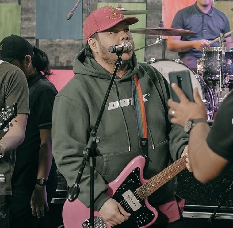 Filipino Singer Monty Macalino Wrote A Song About BLACKPINK's Rosé ...