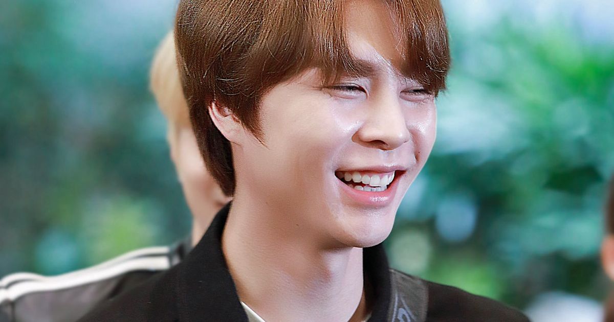 Fans Noticed NCT's Johnny Doing This During Vlive, And It Makes Him The ...