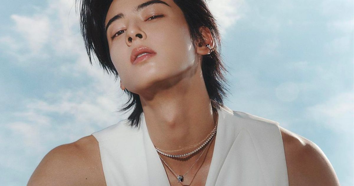 ASTRO's Cha Eunwoo Shocks Fans With His Handsome Visuals And Sexy Body ...