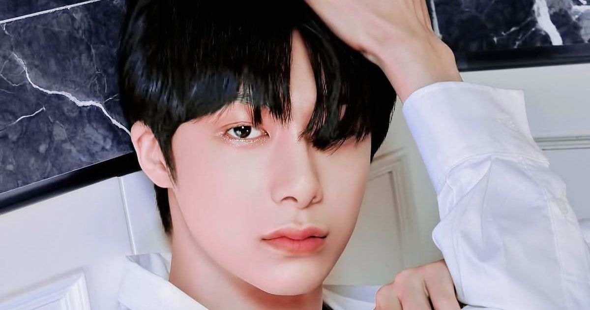 MONSTA X’s Hyungwon Pays For Everyone's Meal After Meeting MONBEBEs At ...
