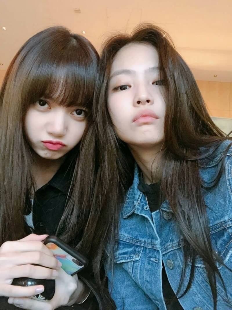17 Times BLACKPINK's Jennie and Lisa Had The Most Precious Friendship ...