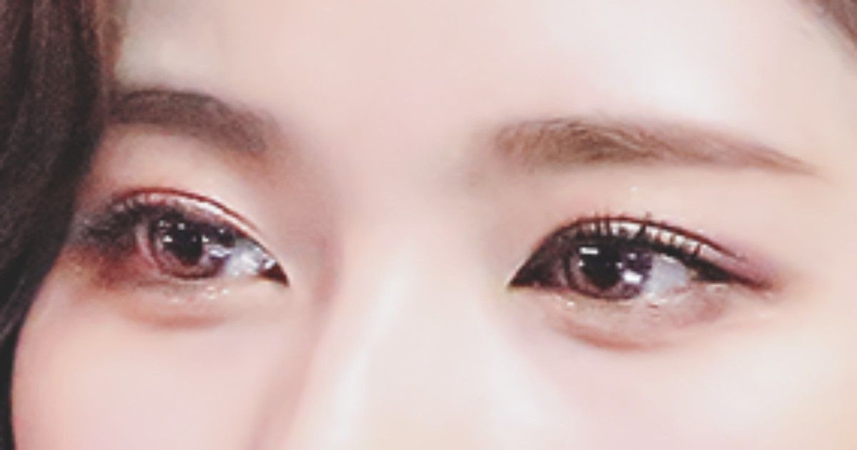 These Idols Are Stealing Hearts With Their Sparkly Disney Princess Eyes