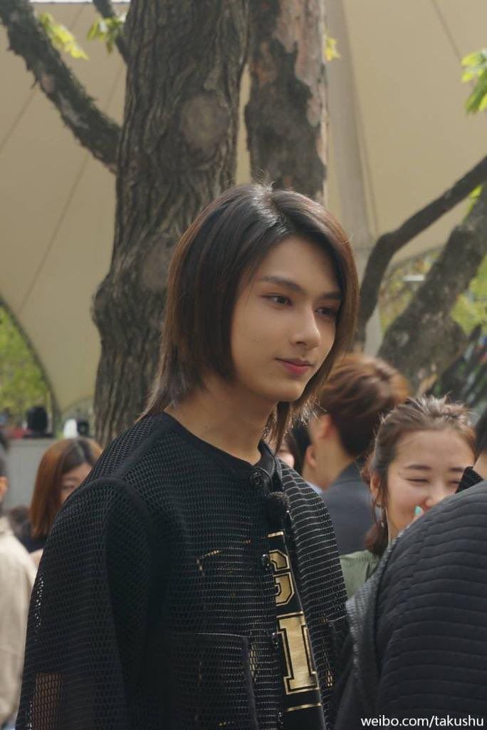 14 Photos Of SEVENTEEN's Jun With Long Hair You've Probably Never Seen ...