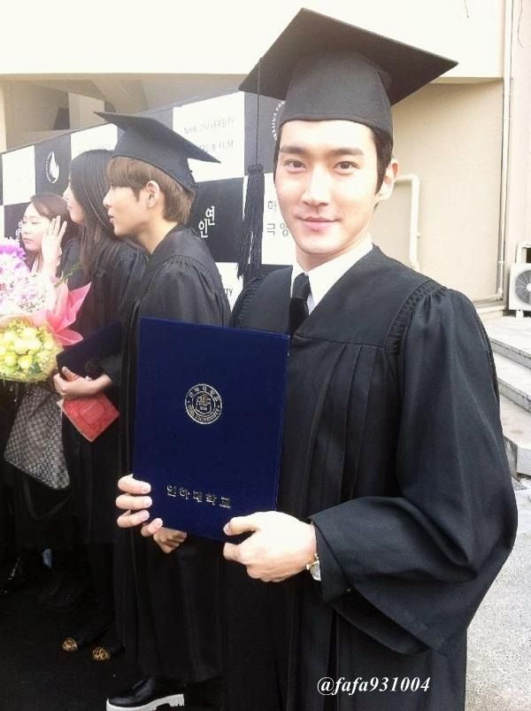 20+ K-Pop Idols Who Are Proud College Graduates - Koreaboo