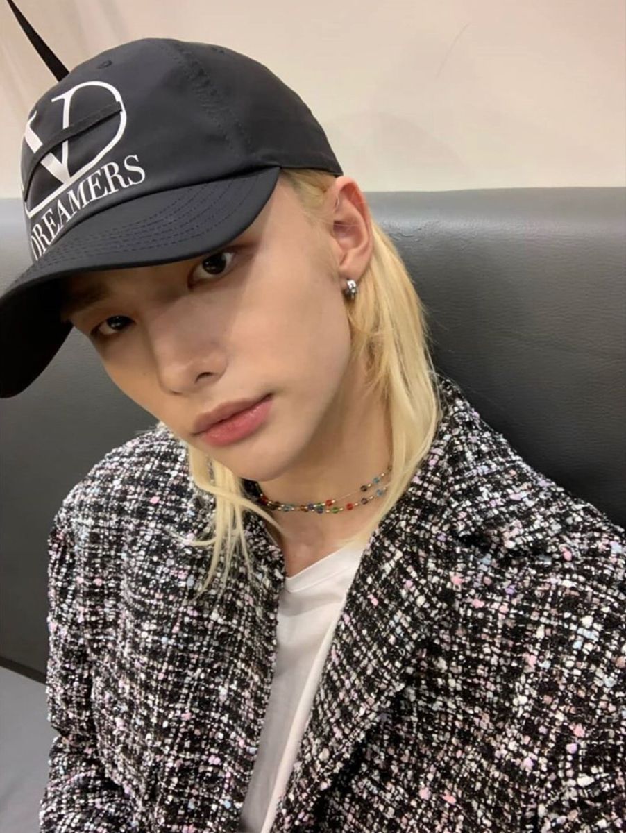 Faceless "Show Me The Money" Rapper Has Fans Wondering If It's Stray ...