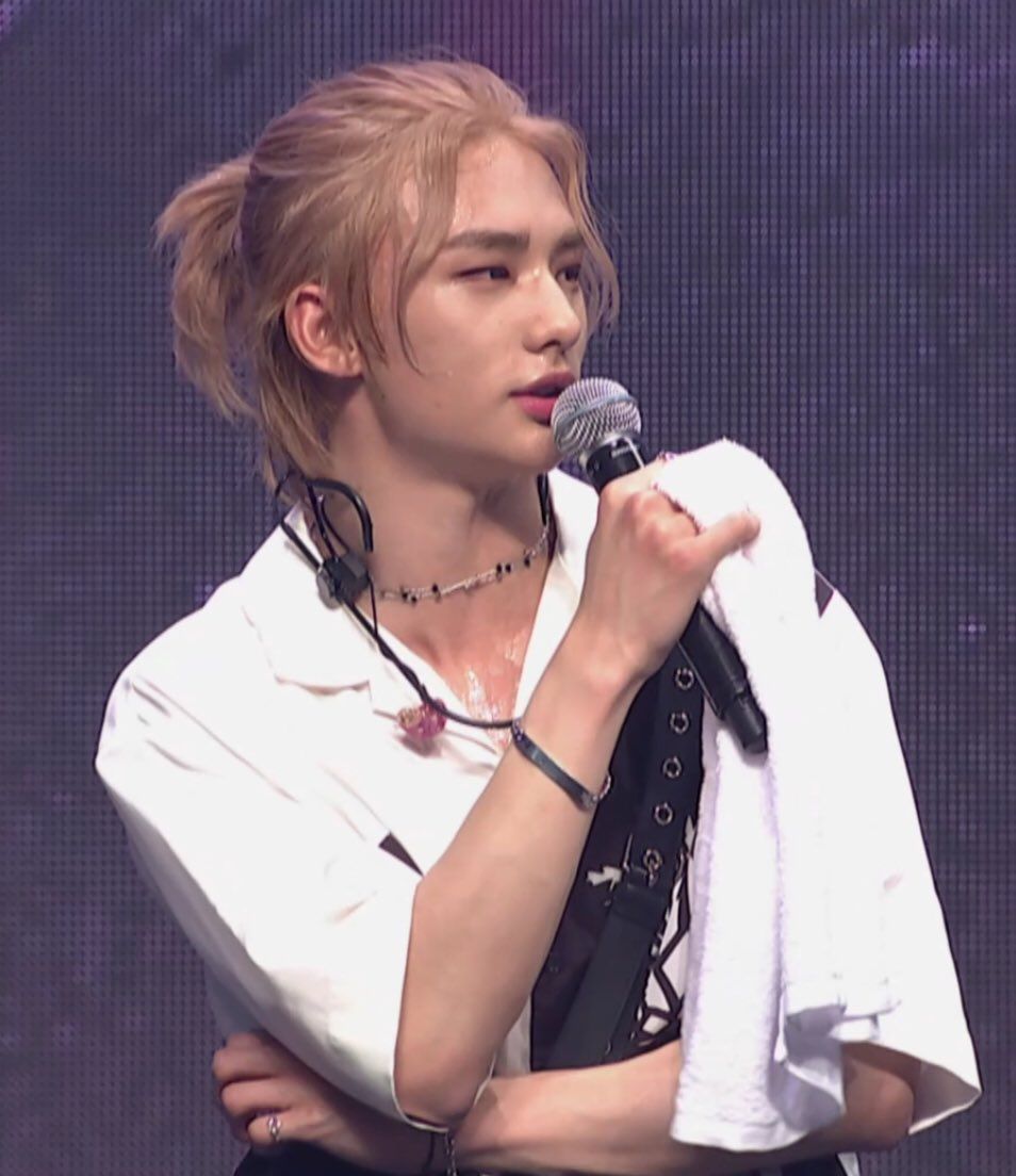 4 Male Idols Who Have Been Slaying Long Blond Hair - Koreaboo