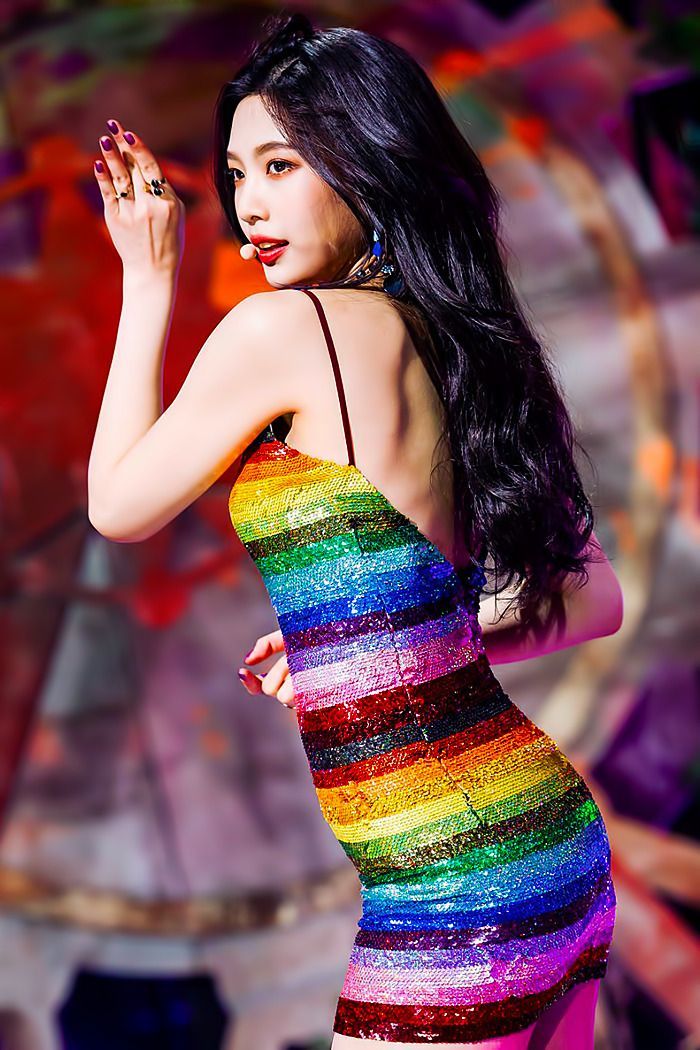 The Shocking Cost Of Styling For A Single Stage, Revealed By A K-Pop ...