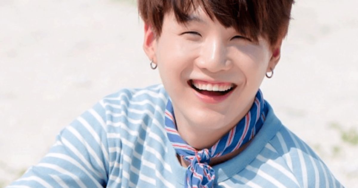 Here Are 10 Gifs Of BTS's Suga Being A Sweetheart And Showing His Kind ...