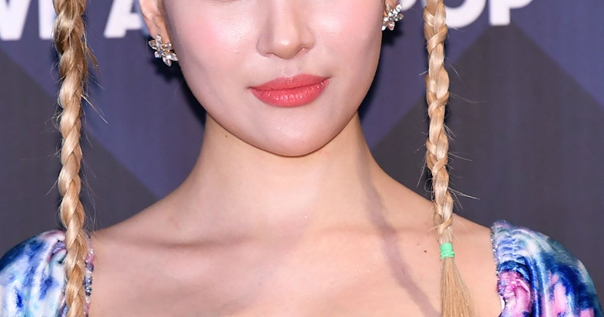 Sunmi Sports Unique Make-Up On Her Way To "M Countdown" - Koreaboo