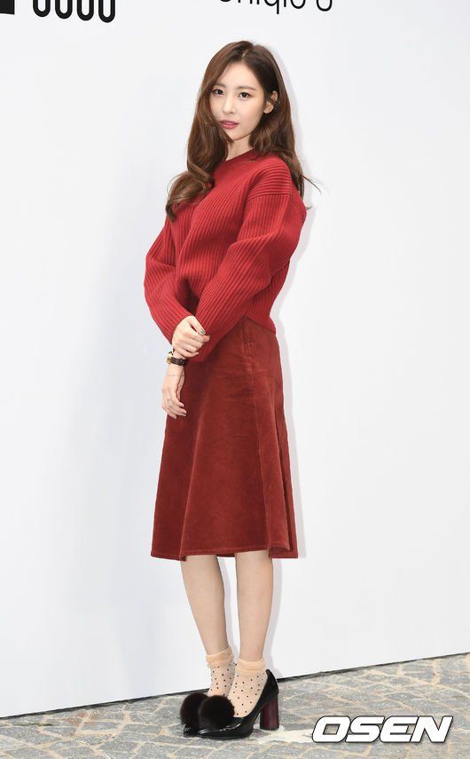 10+ Times Sunmi Was A Powerful Queen In Red Outfits - Koreaboo