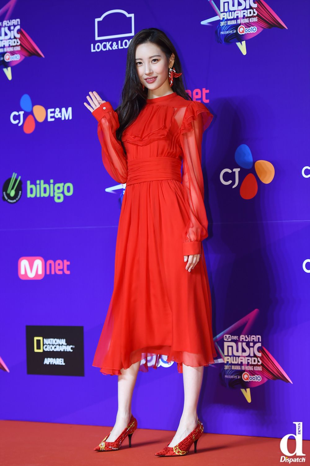 10+ Times Sunmi Was A Powerful Queen In Red Outfits - Koreaboo