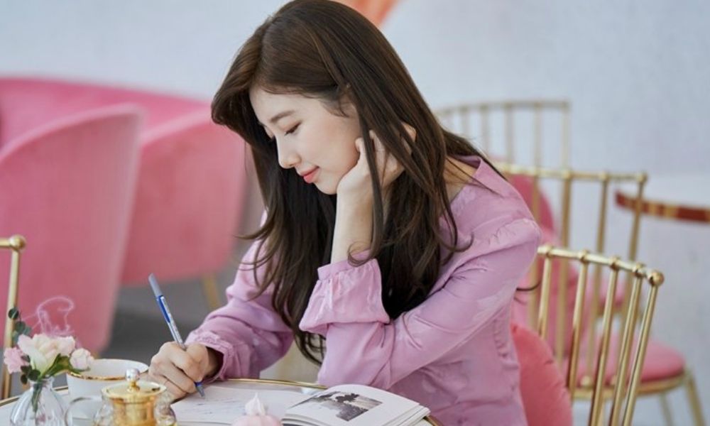 Suzy’s Goddess Visuals Have Got Fans Wondering If She’s Truly Human ...