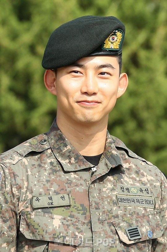 2PM's Taecyeon Has Officially Been Discharged From The Military - Koreaboo
