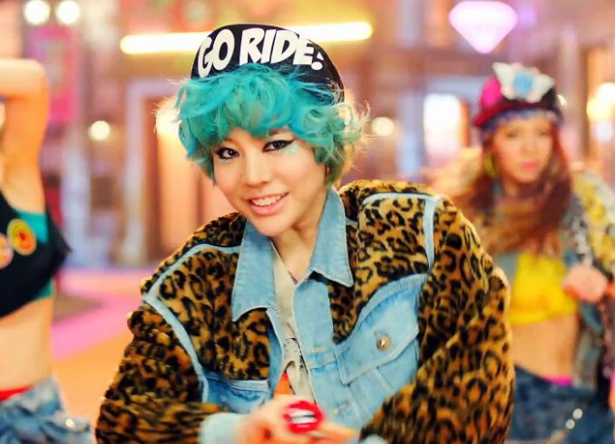 Here Are 10+ Idols Who Totally Rocked Green Hair - Koreaboo