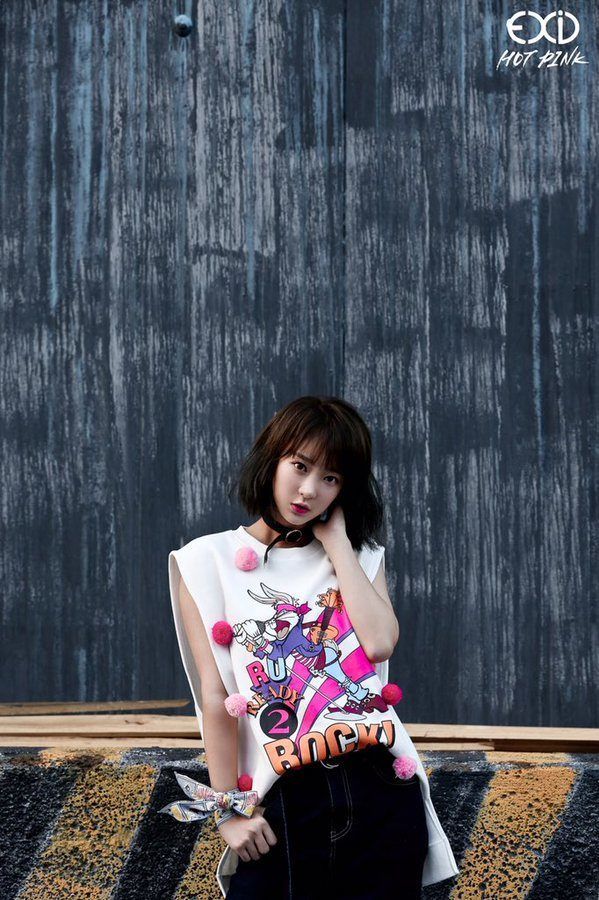 EXID unveils their "Hot Pink" skull single album cover and sexy group photo