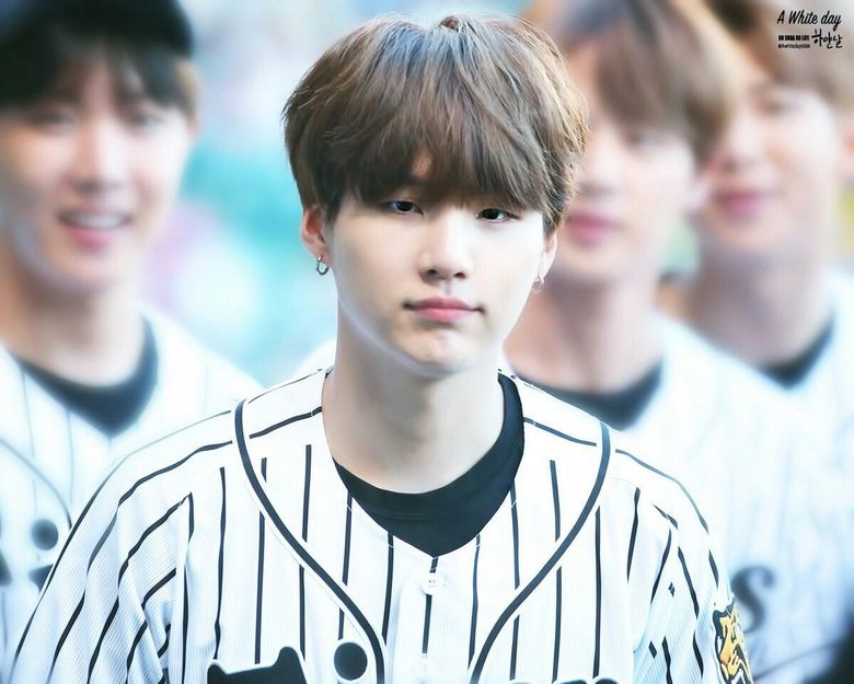 15 Times Male Idols Proved Baseball Uniforms Are Sexy - Koreaboo