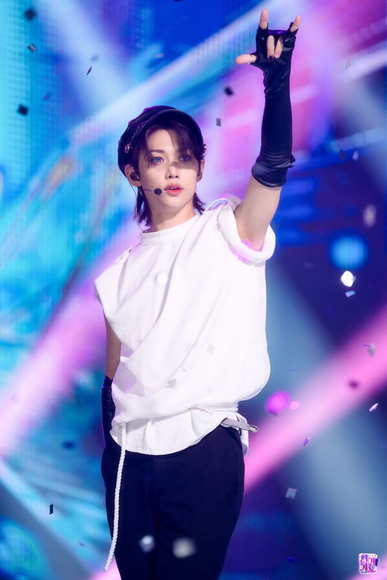 10+ Sexiest Outfits Stray Kids' Felix Wore That Live in Our Minds Rent-Free - Koreaboo