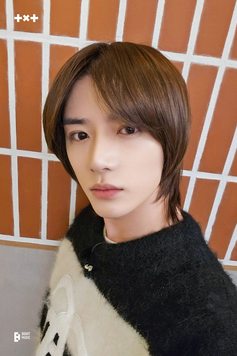 Fan Allegedly Faked Wedding Anniversary To Hug TXT's Beomgyu - Koreaboo