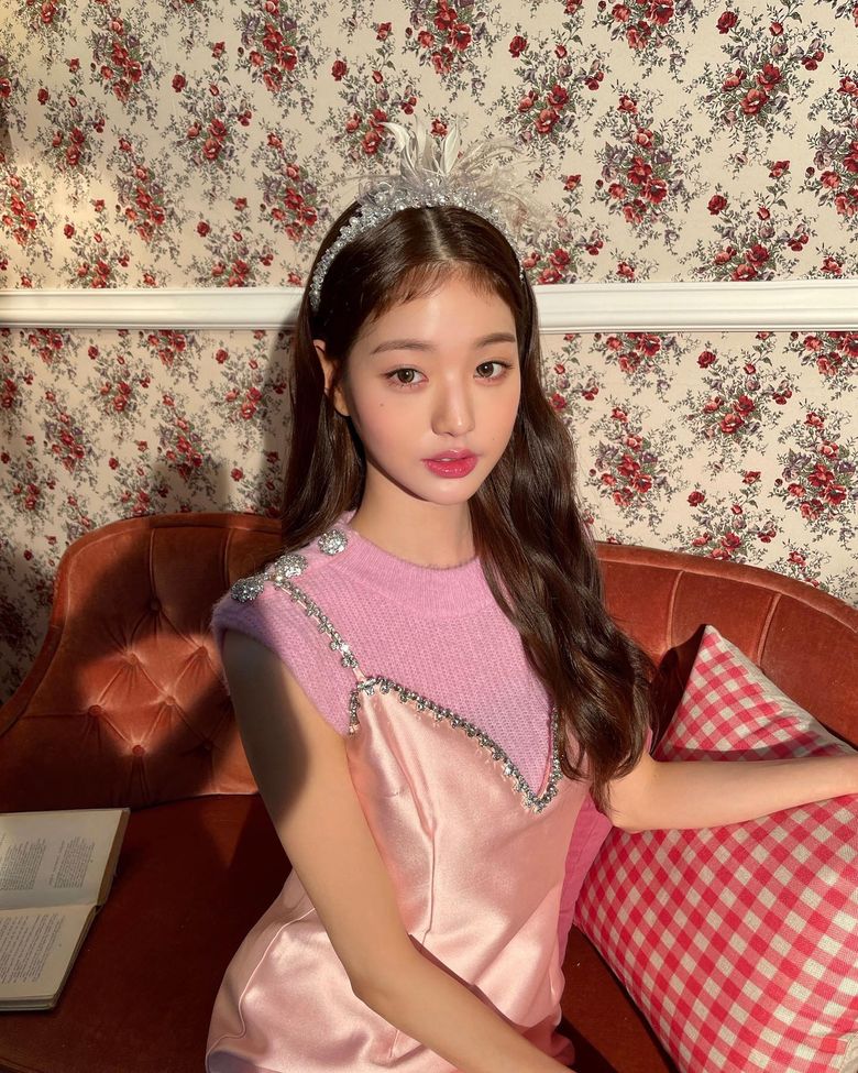 IVE's Jang Wonyoung Proves Her Dazzling Visuals Are Truly Legendary In Unedited Moments From ...