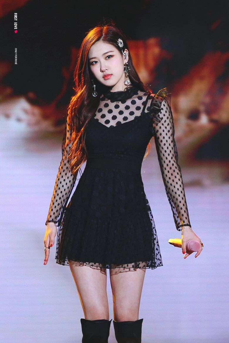36 Times BLACKPINK's Rosé Wore The PRETTIEST Dresses - Koreaboo
