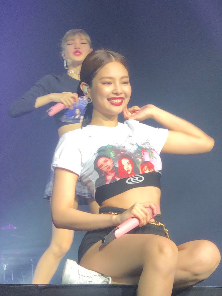 These 10+ Close-Up Unedited Photos Of BLACKPINK's Jennie Show How She ...