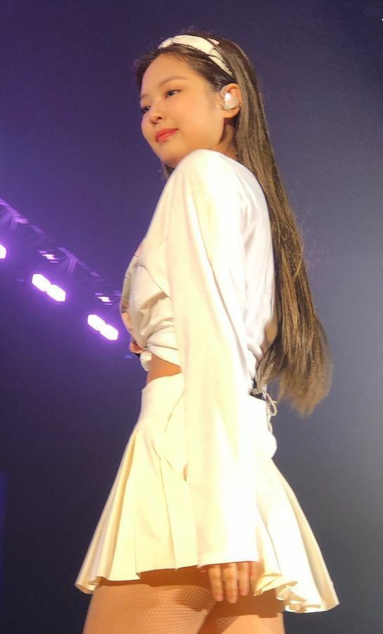 These 10+ Close-Up Unedited Photos Of BLACKPINK's Jennie Show How She ...