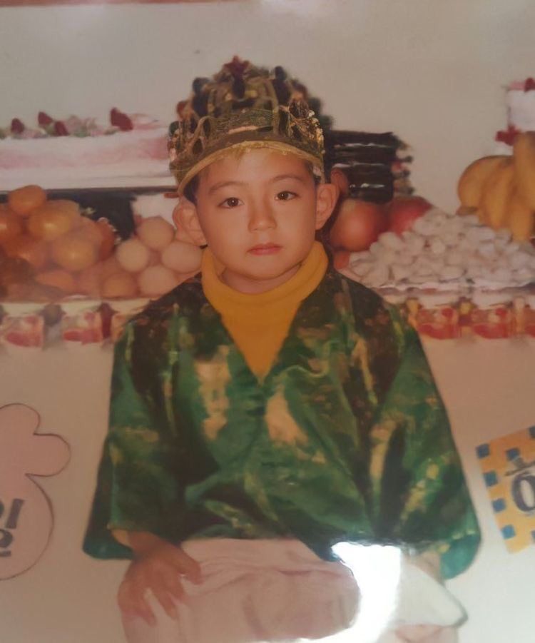 The Evolution Of BTS's V Shown In 10 Photos - Koreaboo