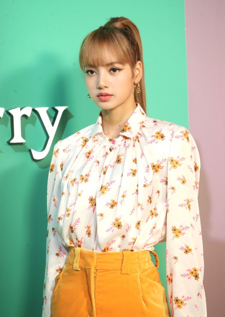 BLACKPINK's Lisa Meets Her Fashion Idol, Aimee Song