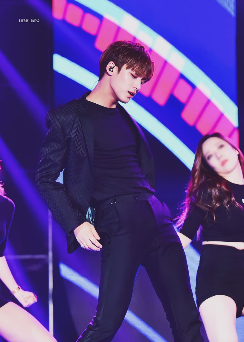SEVENTEEN's Mingyu Destroys Stereotype That Tall Men Can't Dance Well