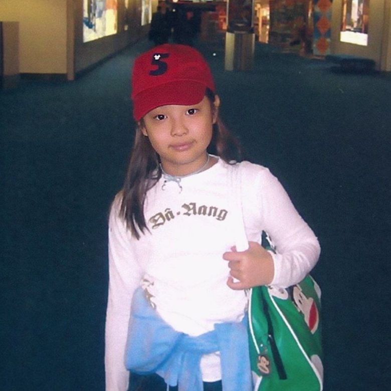 BLACKPINK's Jennie Was Beautiful Her Entire Life, And These Similar ...