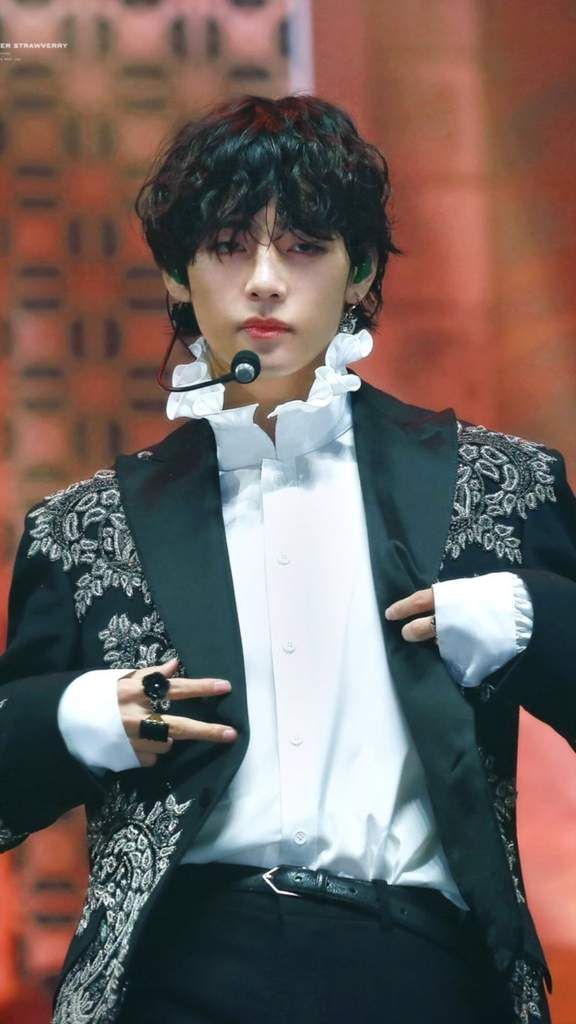 10 Times BTS V's Beautiful Stage Outfits Had Us Absolutely Shook - Koreaboo