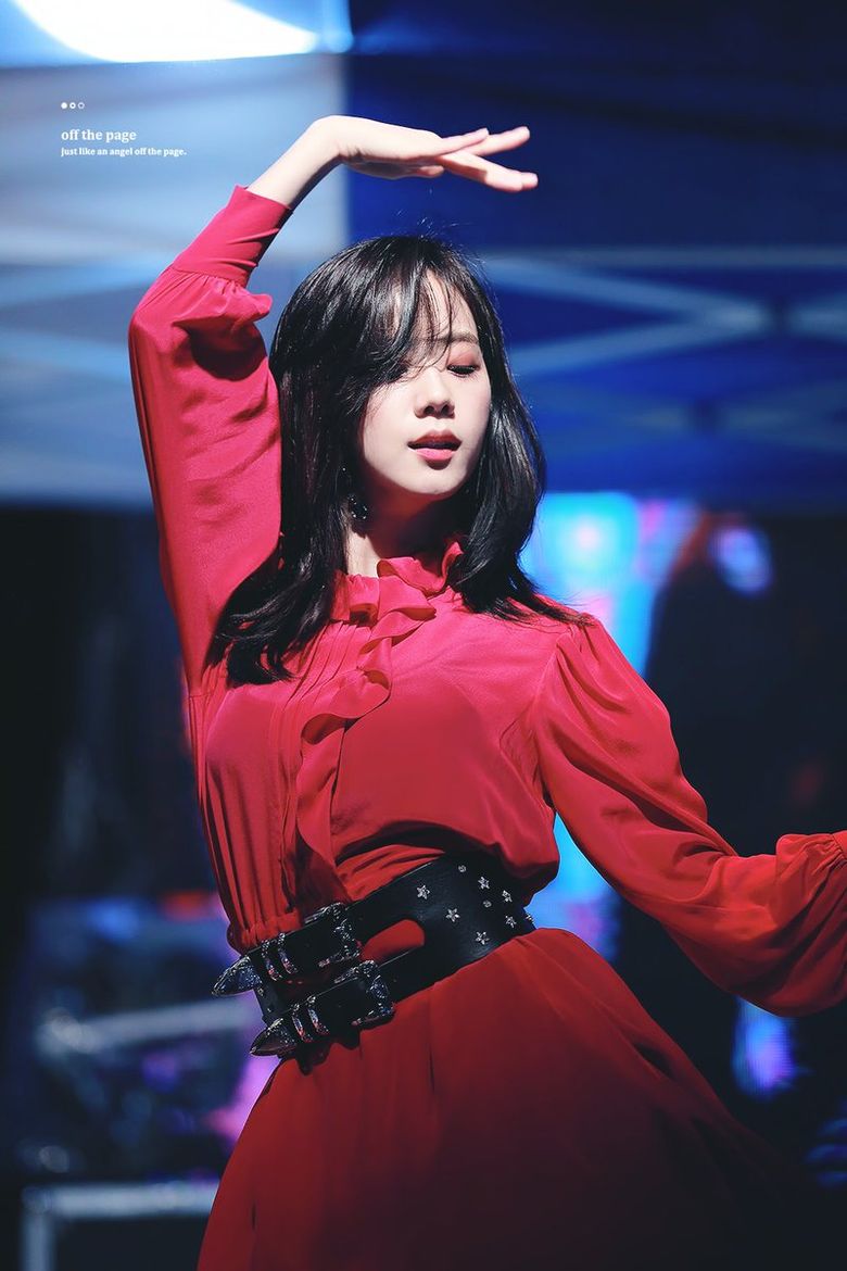 10+ Times BLACKPINK's Jisoo Served Powerful And Sexy Visuals In Red ...