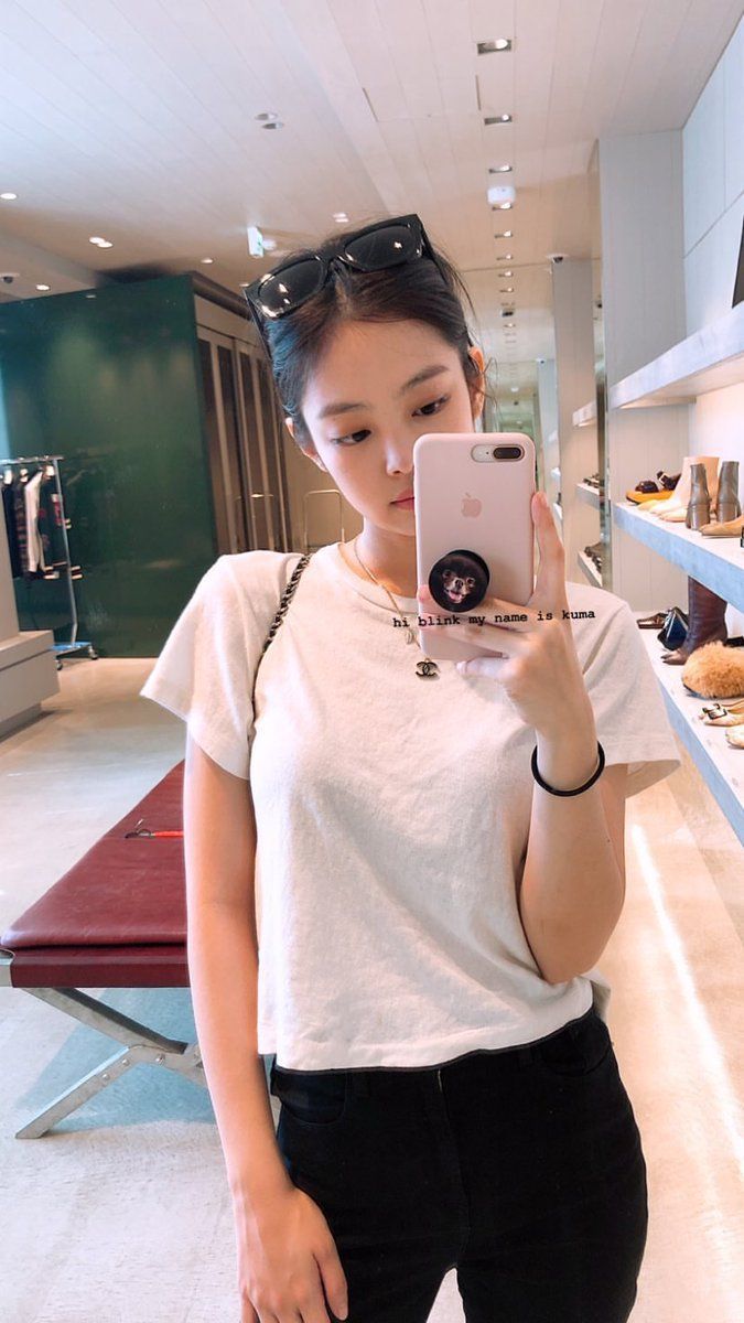 20 Times BLACKPINK's Jennie Posted Mirror Selfies Proving She's The ...