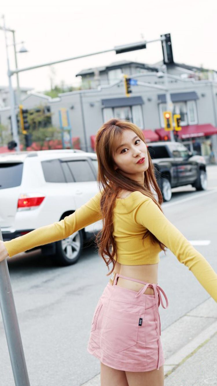 These 30+ Pictures Prove That TWICE's Sana Is Beautiful In Every Color ...