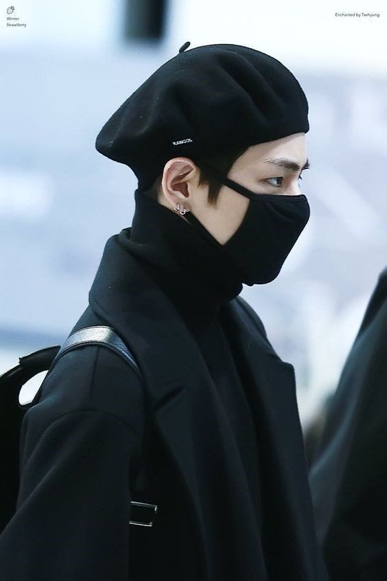 Here's 12 Different Color Berets That BTS's V Can Pull Off Effortlessly ...