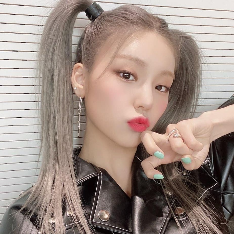 Here's How ITZY's Yeji Changed With Each Era, According To Netizens - Koreaboo