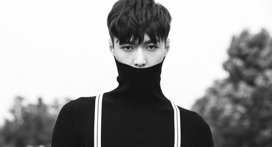 EXO's Lay to release an autobiography photobook in October