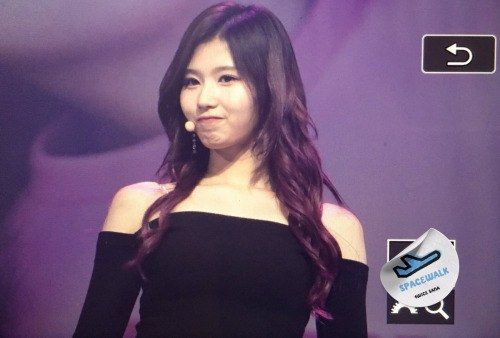 Sana's Visuals and Dance Moves Stun Audiences - Koreaboo