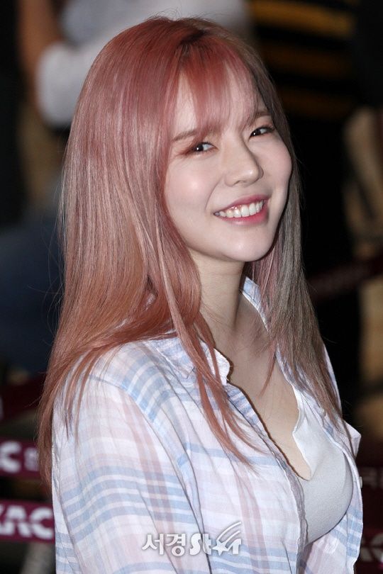 Girls' Generation's Sunny Has Already Changed Her Hair Color Again And ...