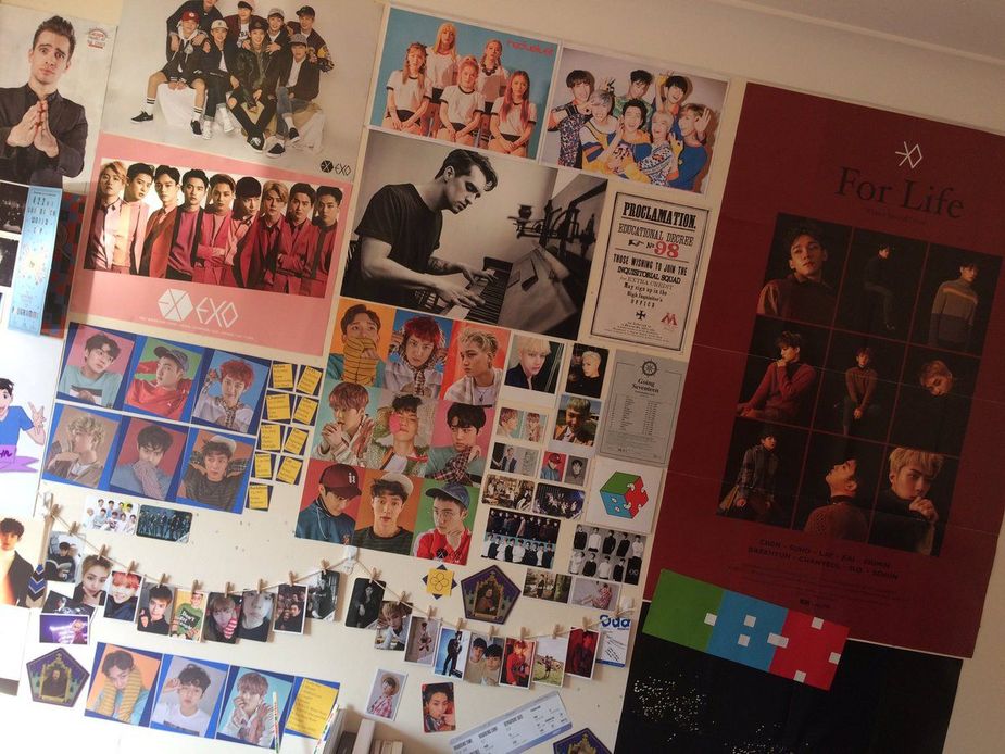 12 Essential Kinds Of Merch That Every True K-Pop Fan Should Know About ...