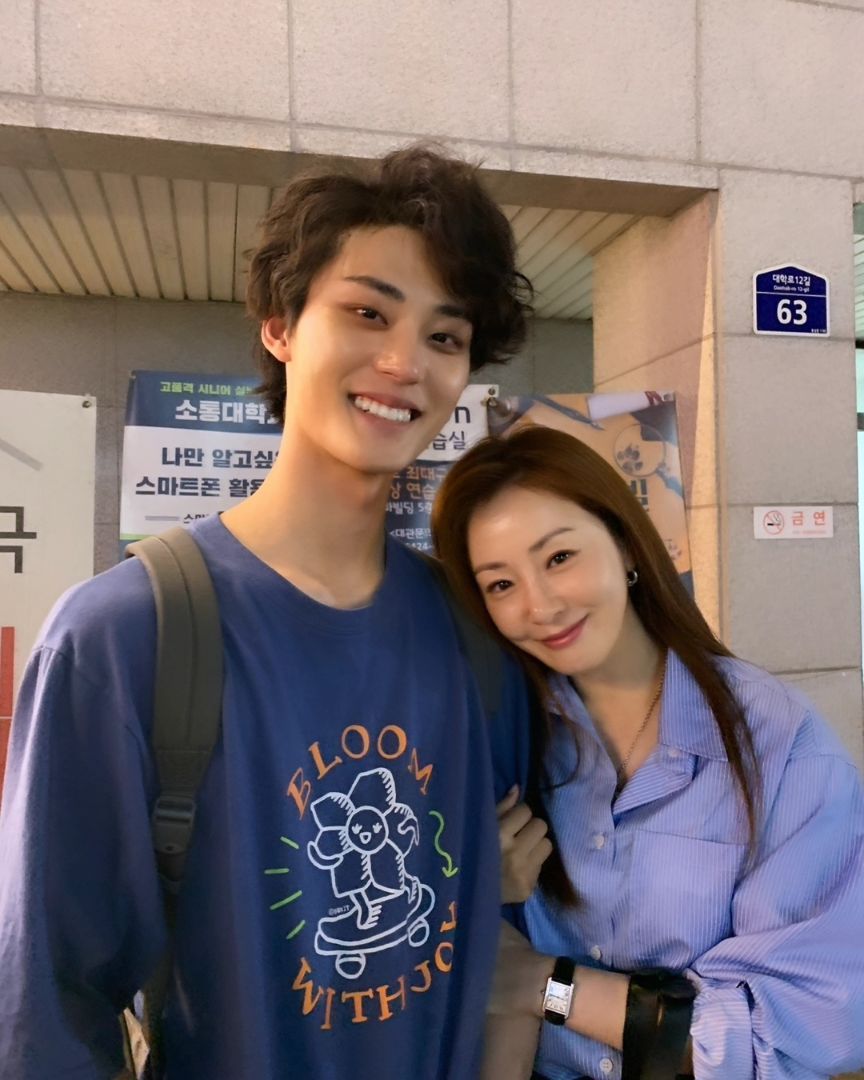 "Sky Castle" Actor Lee Eugene Shocks Netizens With How Much He's Grown In New Photos - Koreaboo