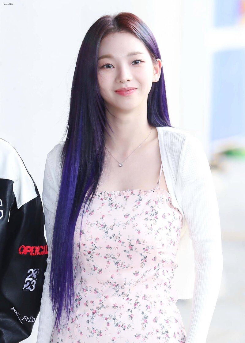 Aespa's Karina And NMIXX's Sullyoon Wore The Same Dress But Served Totally Different Vibes ...