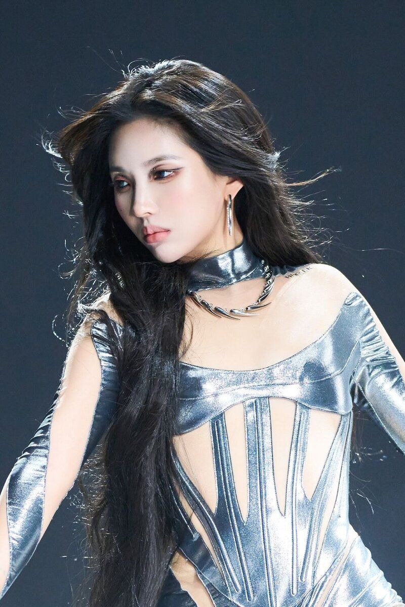 Not Gp Friendly K Pop Fans Discuss The Low Digital Ranking Of Gi Dles Super Lady Koreaboo