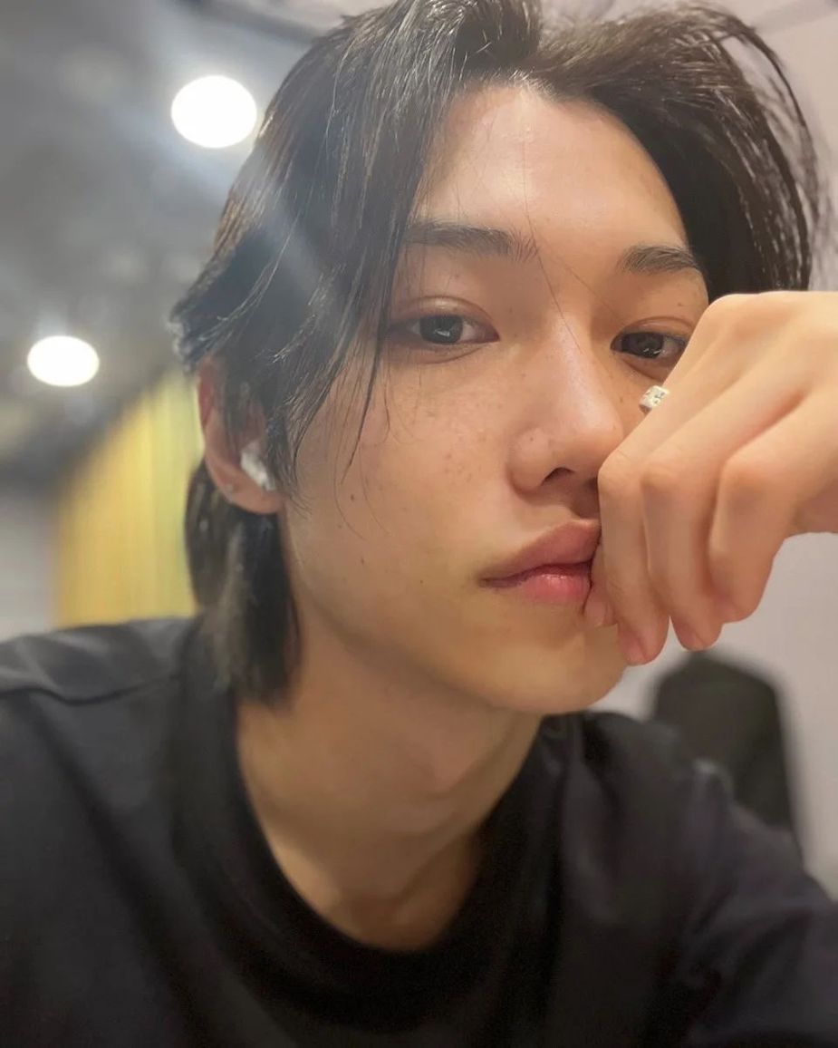 Stray Kids' Felix Embraces His Beautiful Bare-Faced Visuals In New ...