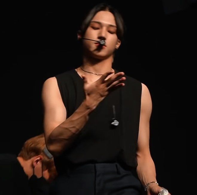 Showing Appreciation For The Glorious Arms Of ATEEZ's Members - Koreaboo