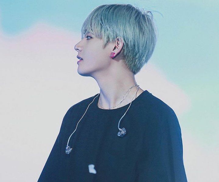 8 Times BTS's V And Jungkook Looked Like The Exact Same Person - Koreaboo